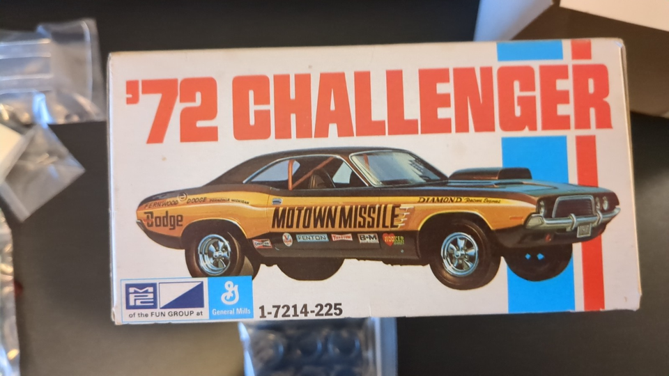 Vintage MPC '72 DODGE CHALLENGER MOTOWN MISSILE 1/25 SCALE MODEL KIT | eBay