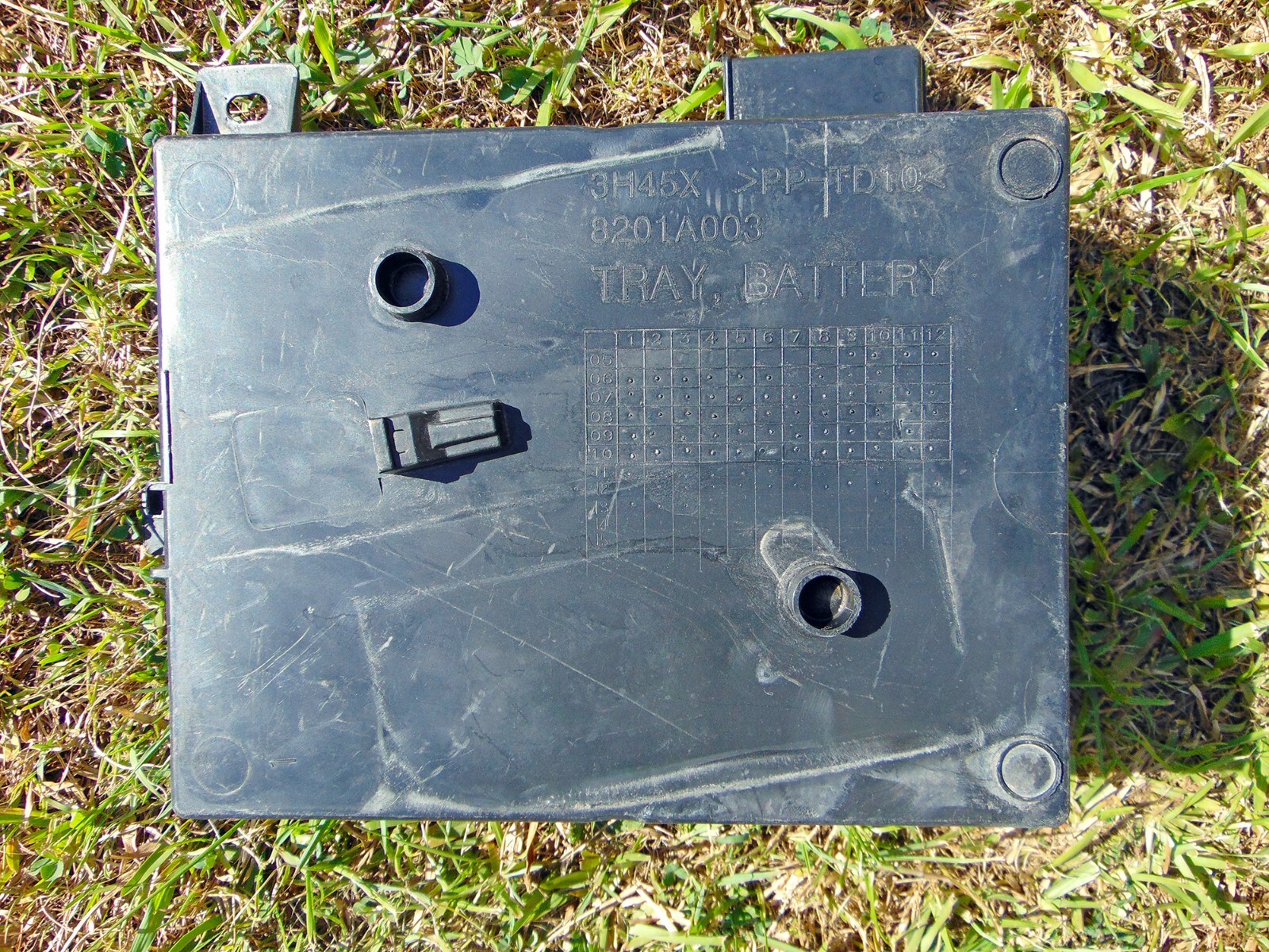 Genuine Mitsubishi Lancer CJ battery tray with spacer 8201A003 3H45X | eBay