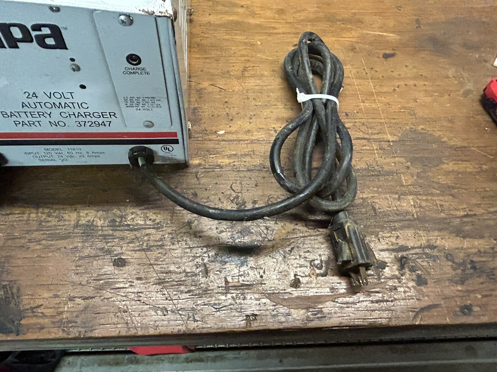 APA 24 Volt Automatic Battery Charger Model 11810 for sale online | eBay