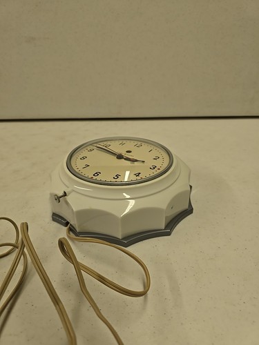 Vintage 8" MCM GE Electric Wall Kitchen Clock General Electric Hostess ...