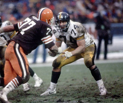 Offensive Lineman Ray Pinney Of The Pittsburgh Steelers 1981 NFL OLD ...