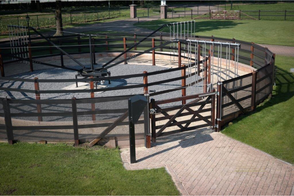 12 meter Molenkoning Horse Walker unit (supplied without a fence) | eBay UK