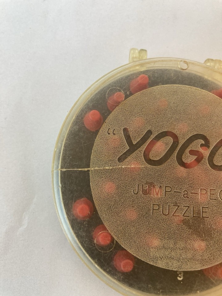 Yogo Jump a Peg Puzzle game Vintage | eBay