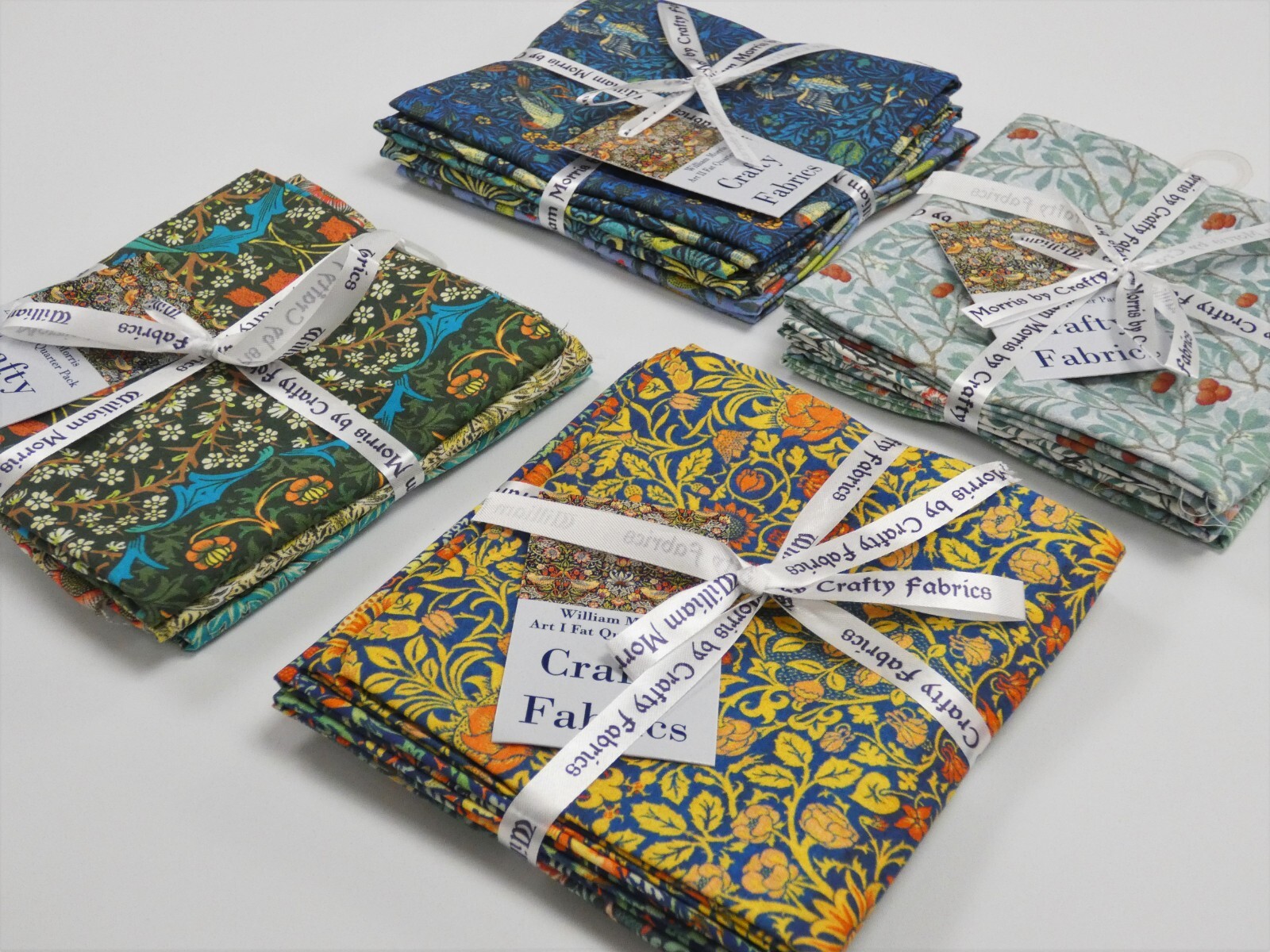WILLIAM MORRIS Fat Quarters Percale Cotton Fabric craft gift packs (4 ...