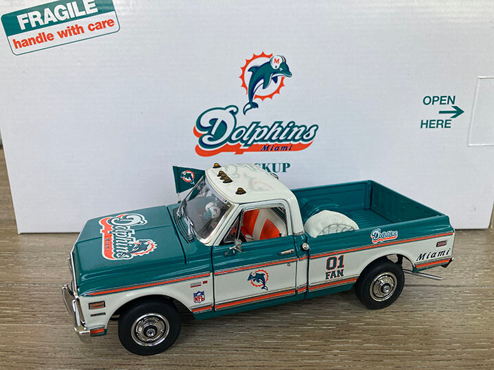 Danbury Mint 1972 Chevrolet Cheyenne Diecast NFL Miami Dolphins ...