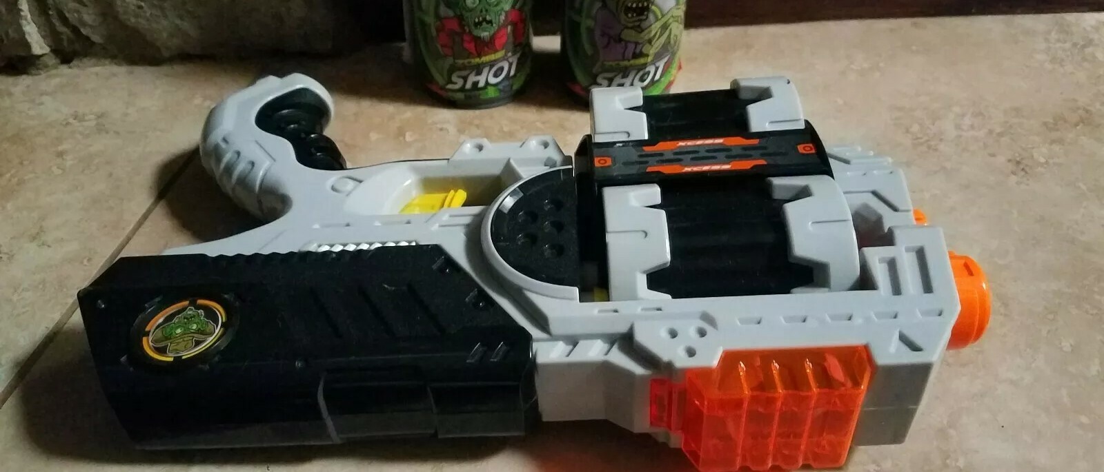 X Shot Zombie Xcess Double Barrels Darts and Discs Blaster Gun With 3 ...