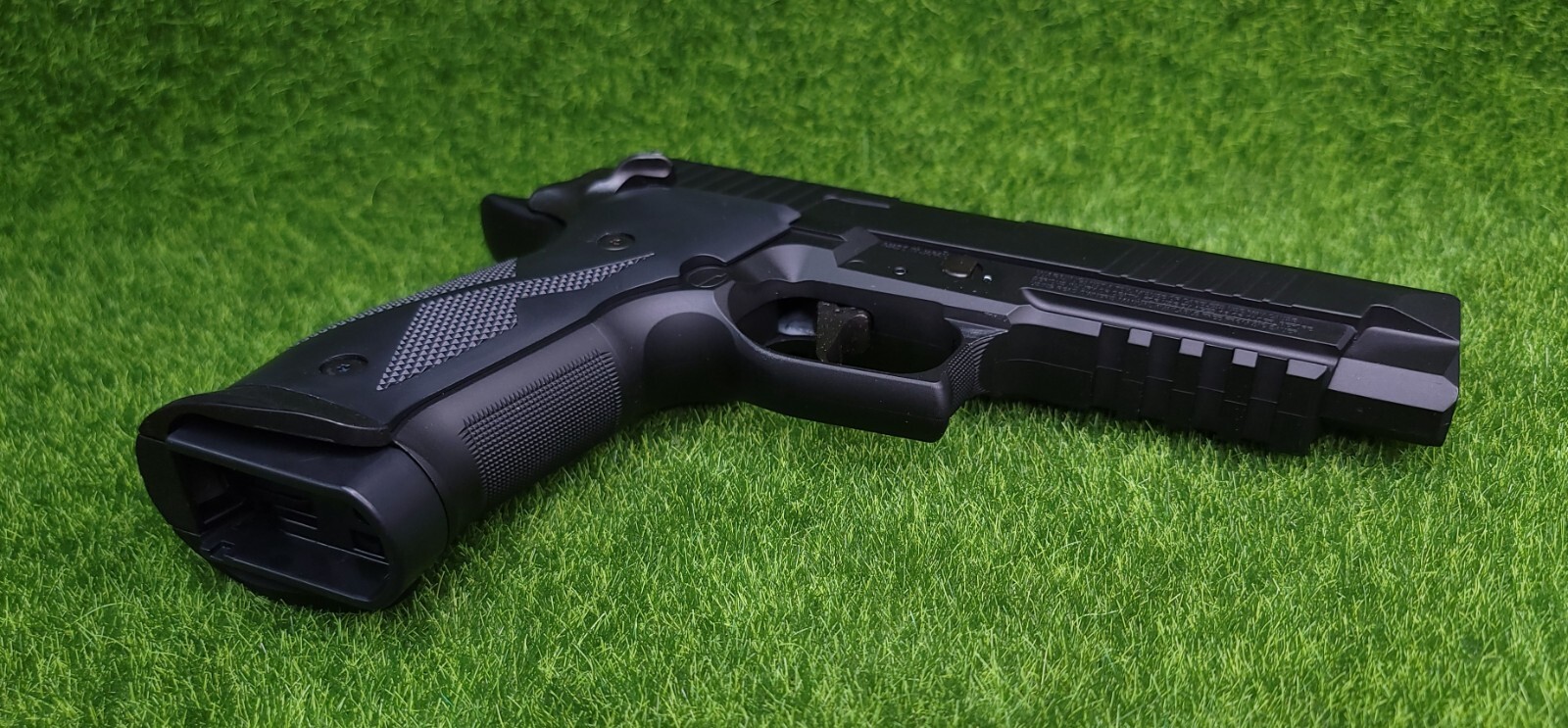 Sig Sauer X-FIVE CO2 Pellet Gun Air Pistol 430fps .177 cal - AIR-X5-177 ...