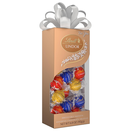 Lindt LINDOR Assorted Chocolate Candy Truffles Traditions Gift Box ...