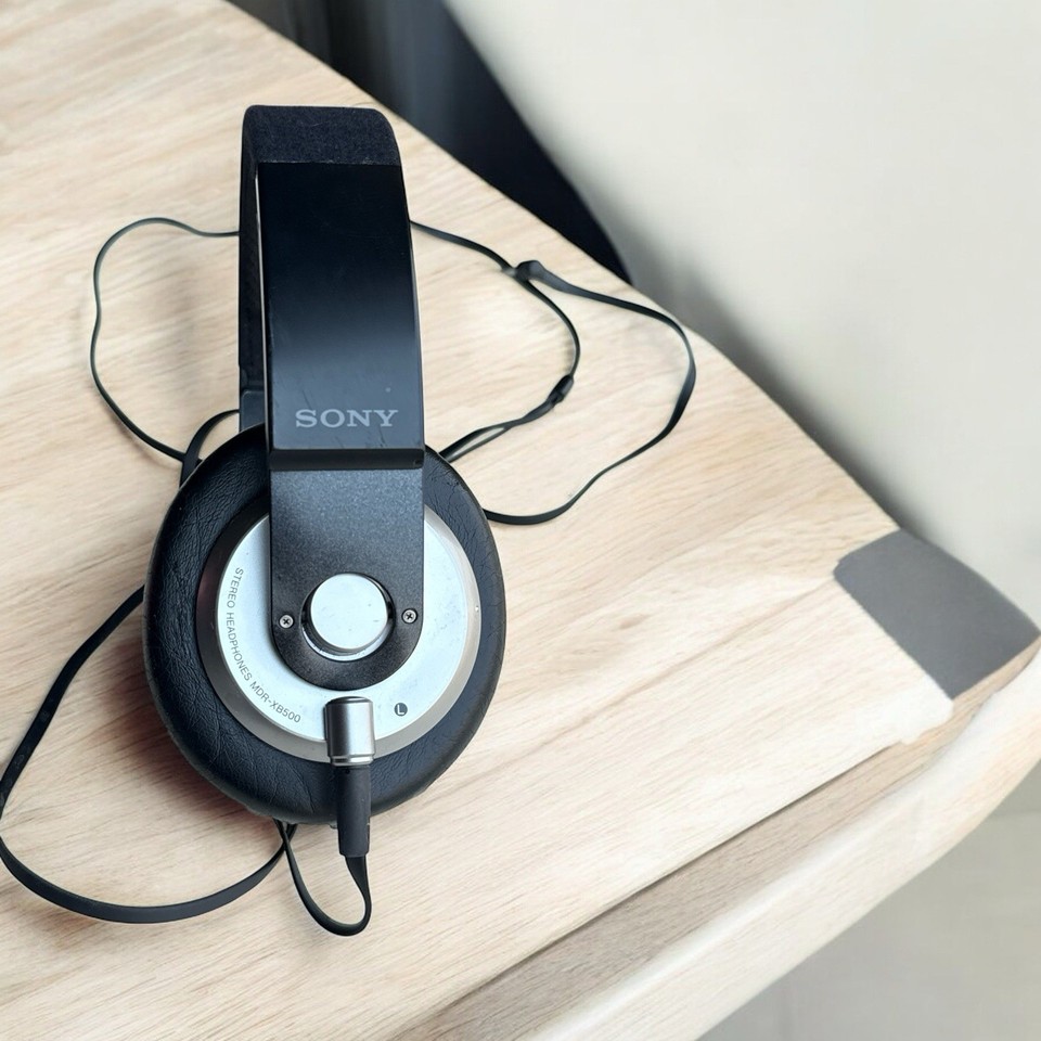 Sony MDR-XB500 Extra Bass Closed-Back Wired Stereo Headphones Black | eBay