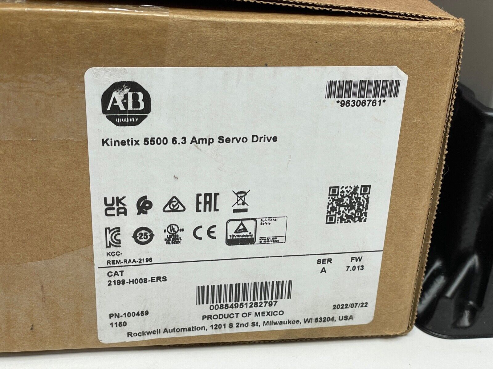 Allen Bradley Kinetix 5500 6.3 Amp Servo Drive 2198-H008-ERS ...