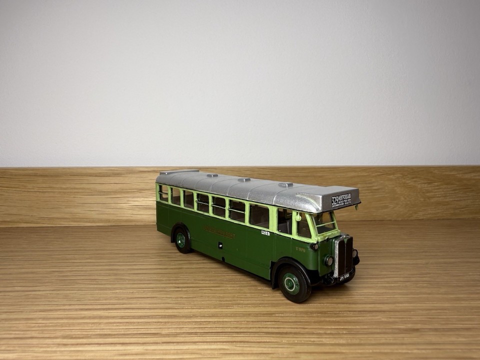 LONDON TRANSPORT T370 - RESIN BUS MODEL PROFESSIONALLY BUILT KIT ...