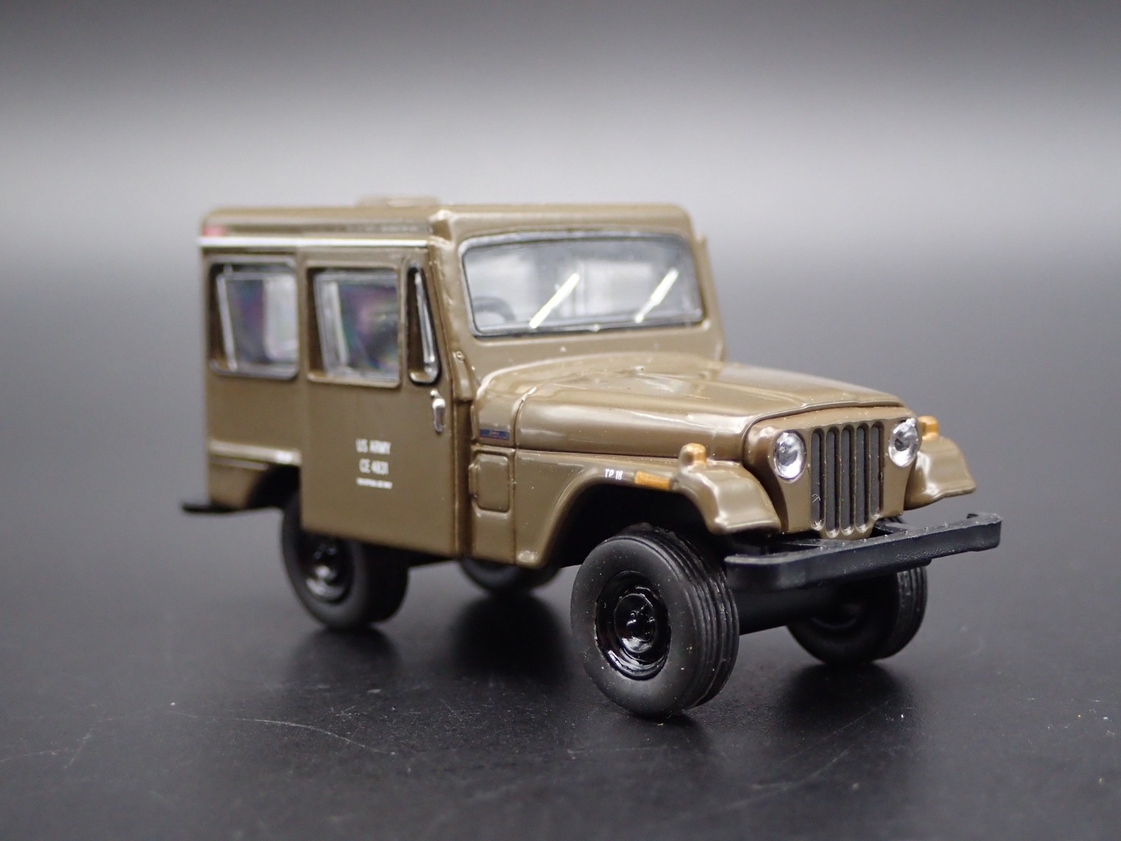 1970 70 JEEP DJ5 US ARMY MILITARY RARE 1/64 SCALE DIORAMA DIECAST MODEL ...