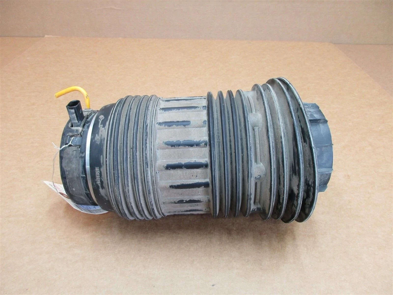 10 Panamera Turbo AWD 970 Porsche R REAR AIR SPRING 97033353312 RIGHT ...