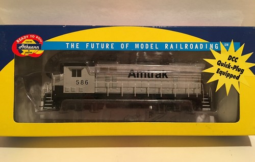 HO Athearn RTR 91538 Amtrak CF7 Powered Diesel Locomotive #586 DC/DCC ...