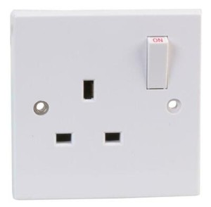 13A Switched Plug Socket Single Gang 1 Gang White Plastic UK Wall ...