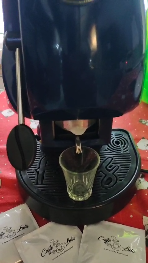 Pods Caffè LuLù Paper Filter Blend Creamy as Large 'Espresso BAR Free ...