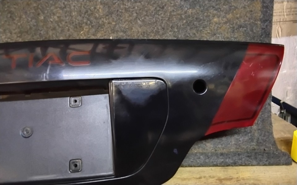 2000-2002 PONTIAC SUNFIRE 2 DOOR REAR DECKLID TAILLIGHT PANEL ASSEMBLY ...