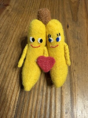 RARE The VERY FIRST Target Spritz Valentines Day Felt Duo Couple Banana ...