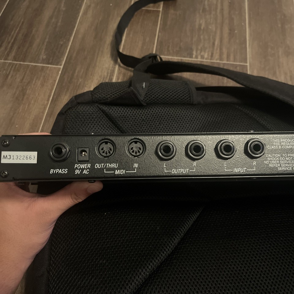 Alesis MIDIVERB III 16-Bit Digital Multi-Effects Processor Rack Unit ...