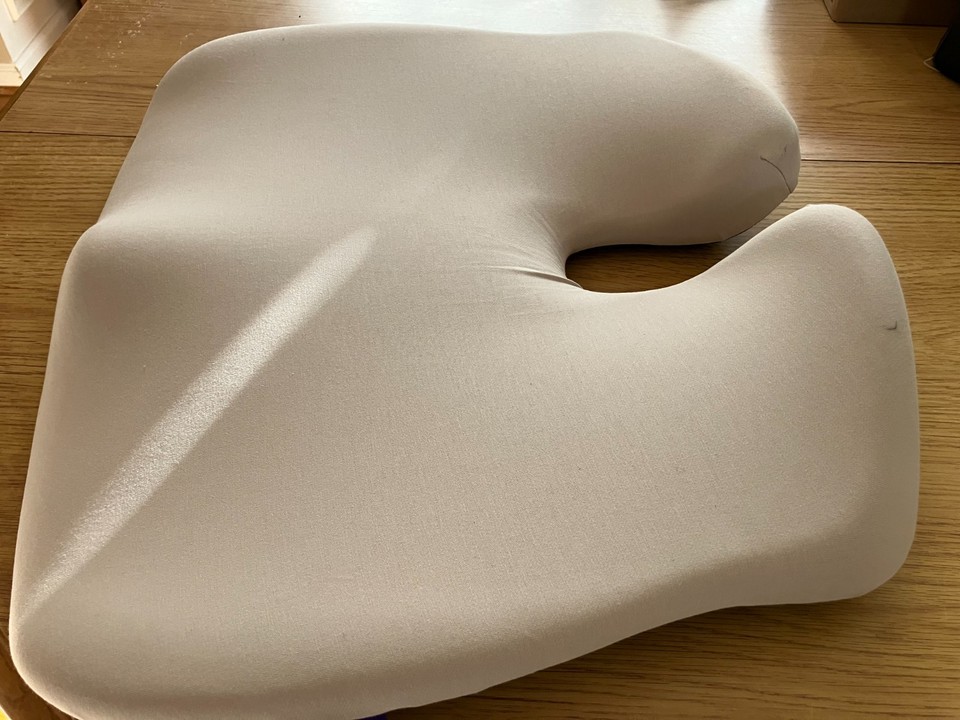 Cushion Lab Ergonomic Car Seat Cushion-only used once as it was too ...