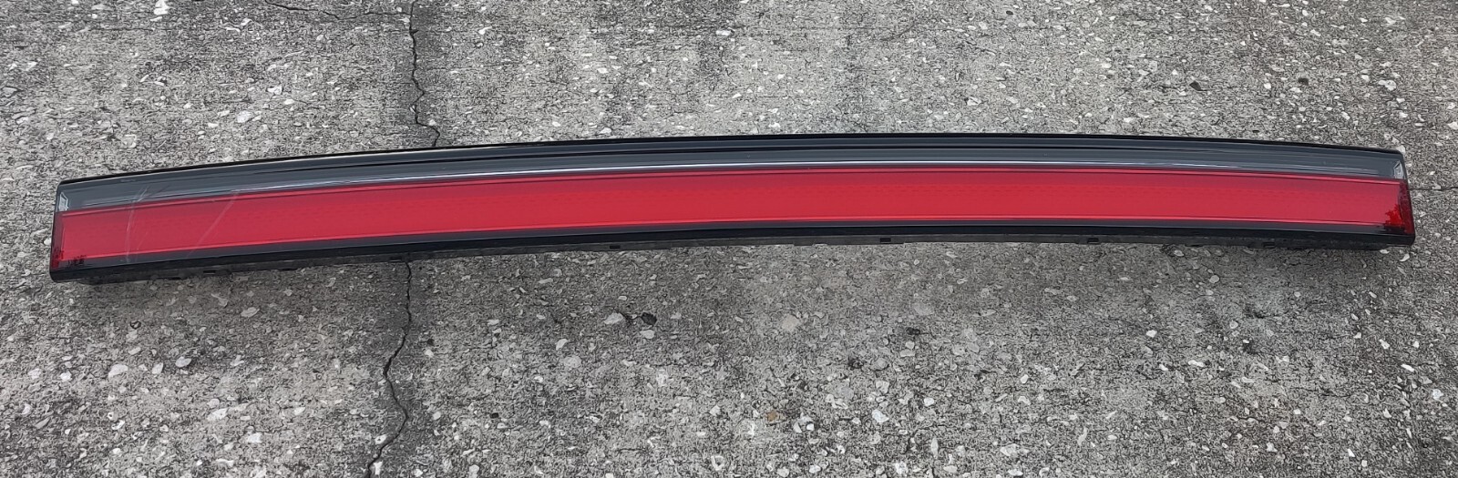 Rivian R1T Tailgate LED Tail Lamp 2022 2023 OEM Cracked Lens | eBay