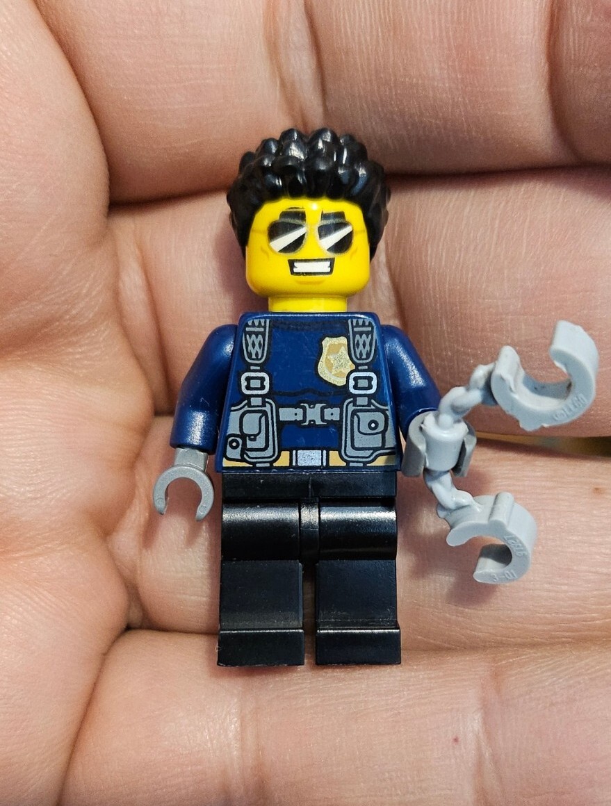 LEGO City Police Officer Duke DeTain Minifigure Police Station 60246 ...