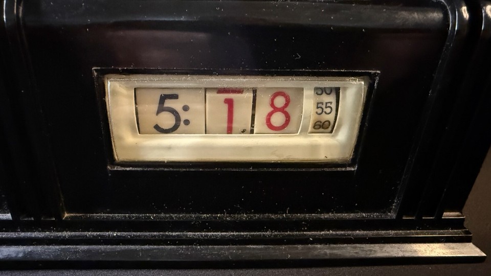 Vintage MCM Numechron Flip Roll Number Clock With Brass Horse On Top ...