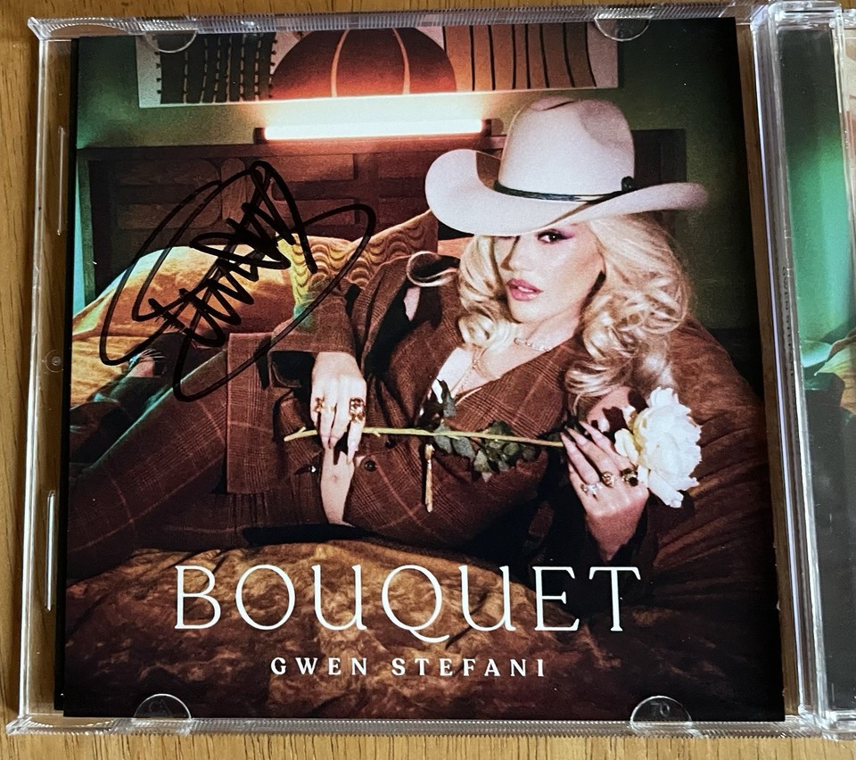 Gwen Stefani Autograph Bouquet Art Card & CD NEW | eBay