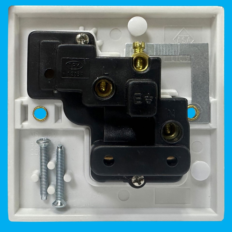 8x 1 Gang, White Switched 13A Single Mains UK 3 pin Wall Power Socket ...