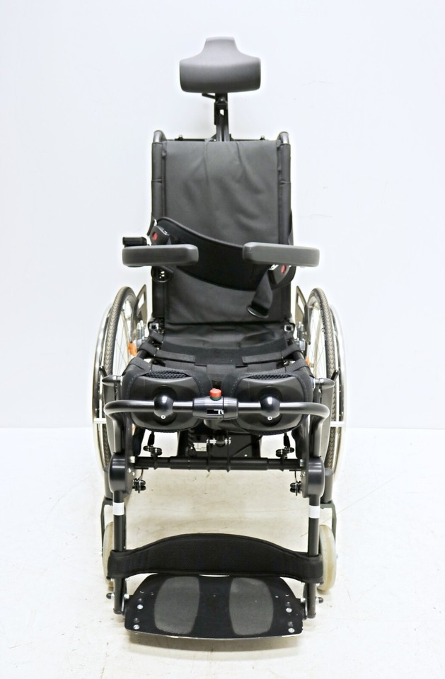 Lifestand LSR Rollstuhl mit elektrischer Stehfunktion SB 40 cm Akkus ...