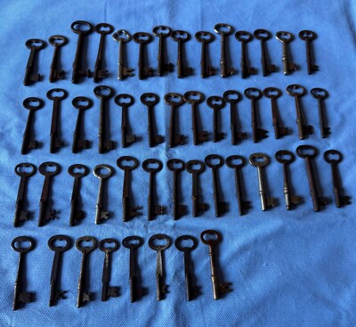 50 VINTAGE SKELETON KEYS - SOME BRASS, SOME STEEL - SOME LOCKWOOD ...