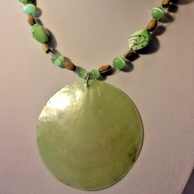 Green Shell Pendant Beaded Necklace 17" Long | eBay