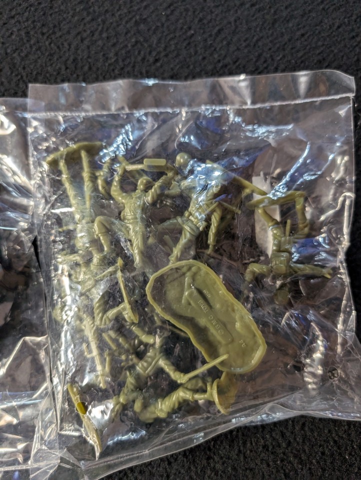 BMC TOYS D-DAY WWII CLASSIC ARMY MEN SOLDIERS ACTION FIGURES USA | eBay