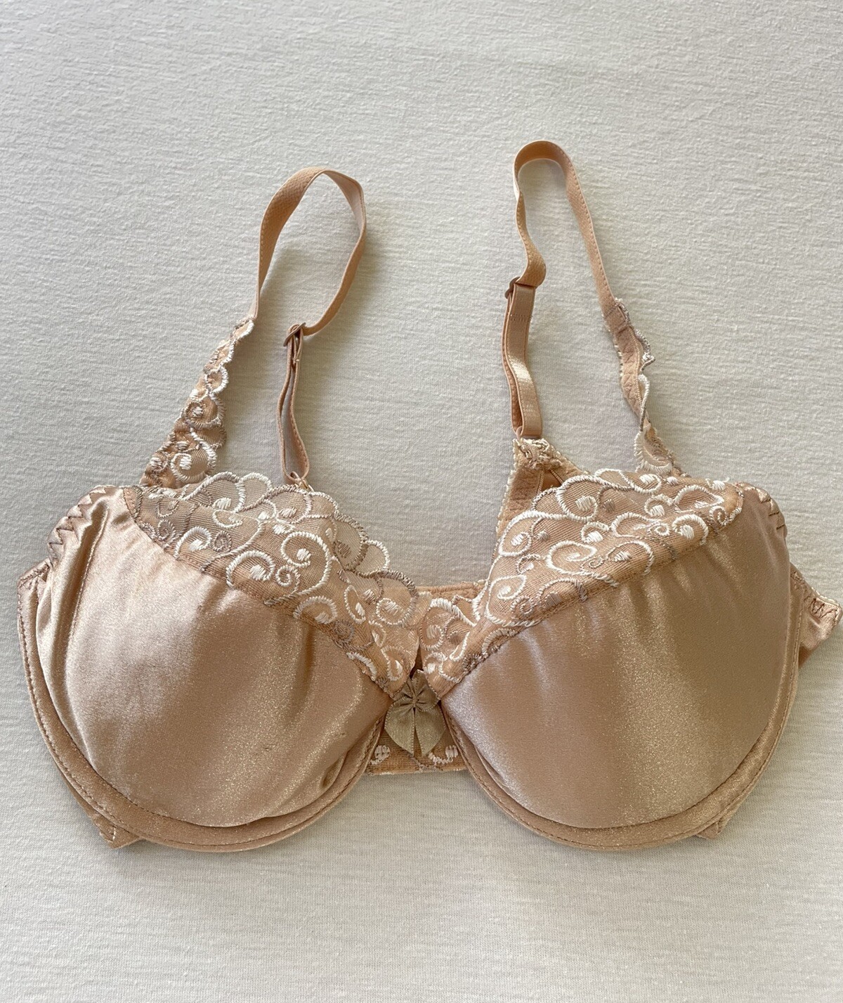 SHINY Vintage VICTORIA'S SECRET Push-Up BRA Beige SAT… - Gem