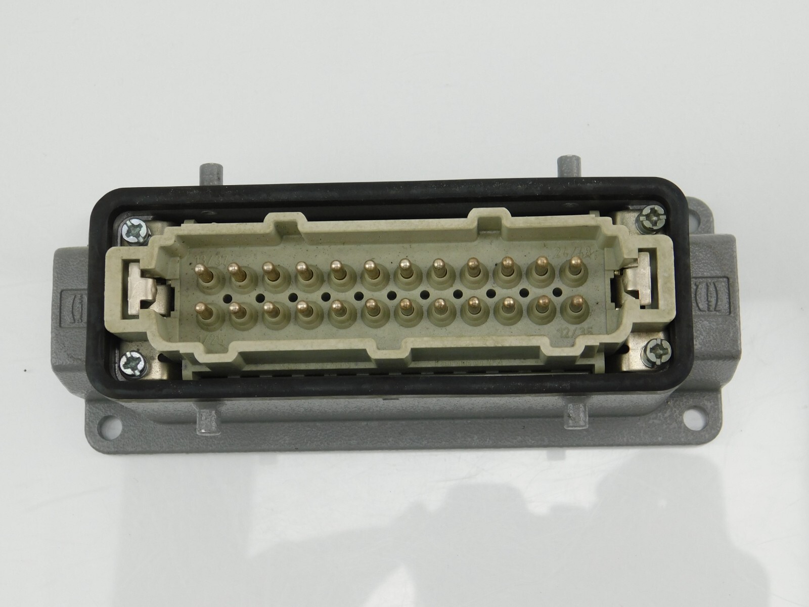 HARTING Terminal Connector Han 24 Es- M 16A 500V 6KV 3 600 V | eBay