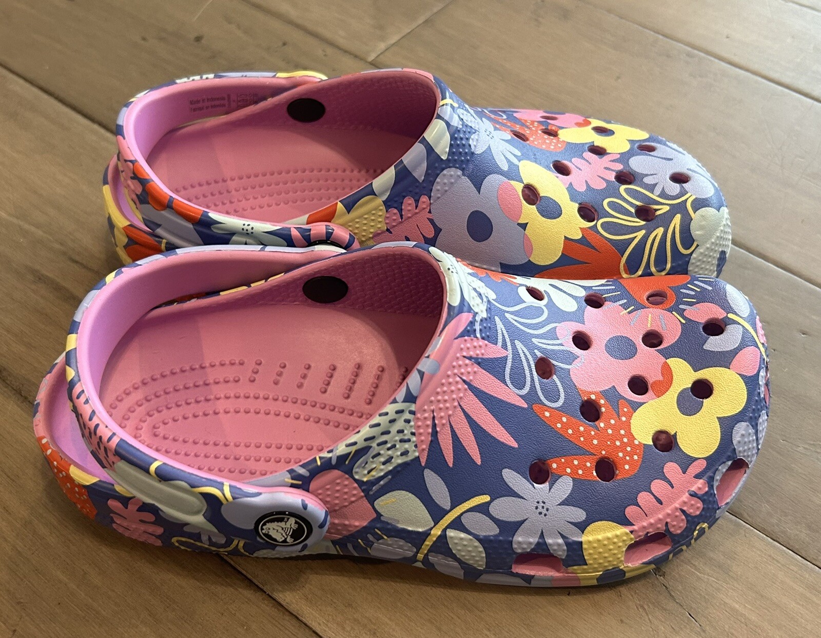 Crocs Classic Printed Floral Clog Sandals - Girls SIZE J4 for sale ...