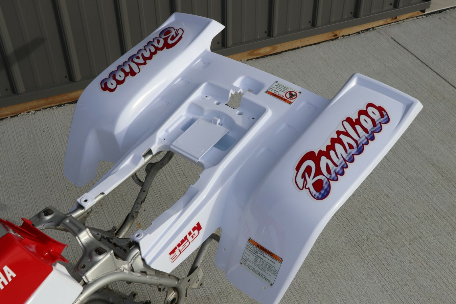 Yamaha Banshee fenders + gas tank plastic + grill + graphics WHITE ...