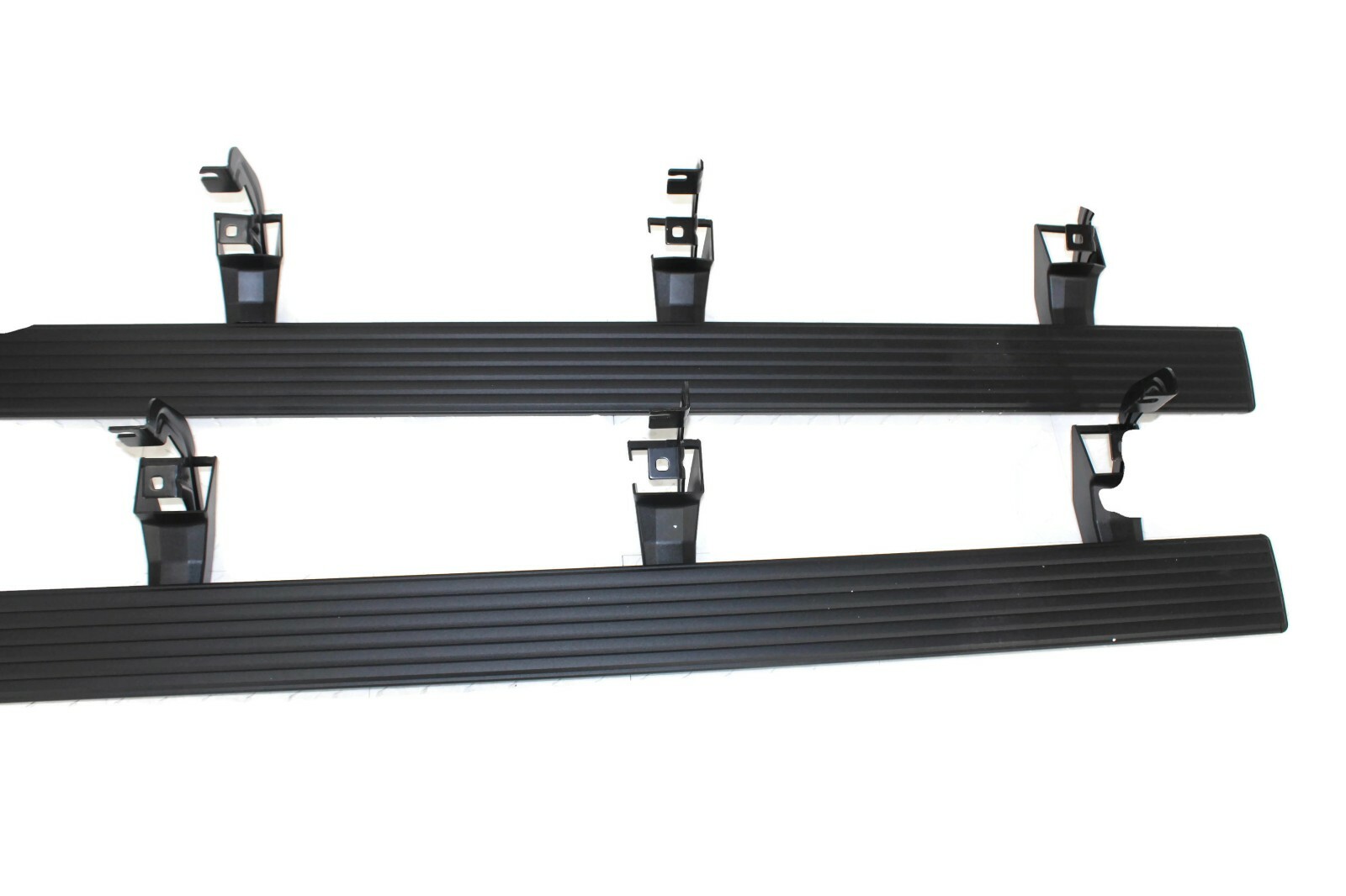 2019-2024 Chevy Silverado Sierra Driver / Passenger Side Step Assist ...