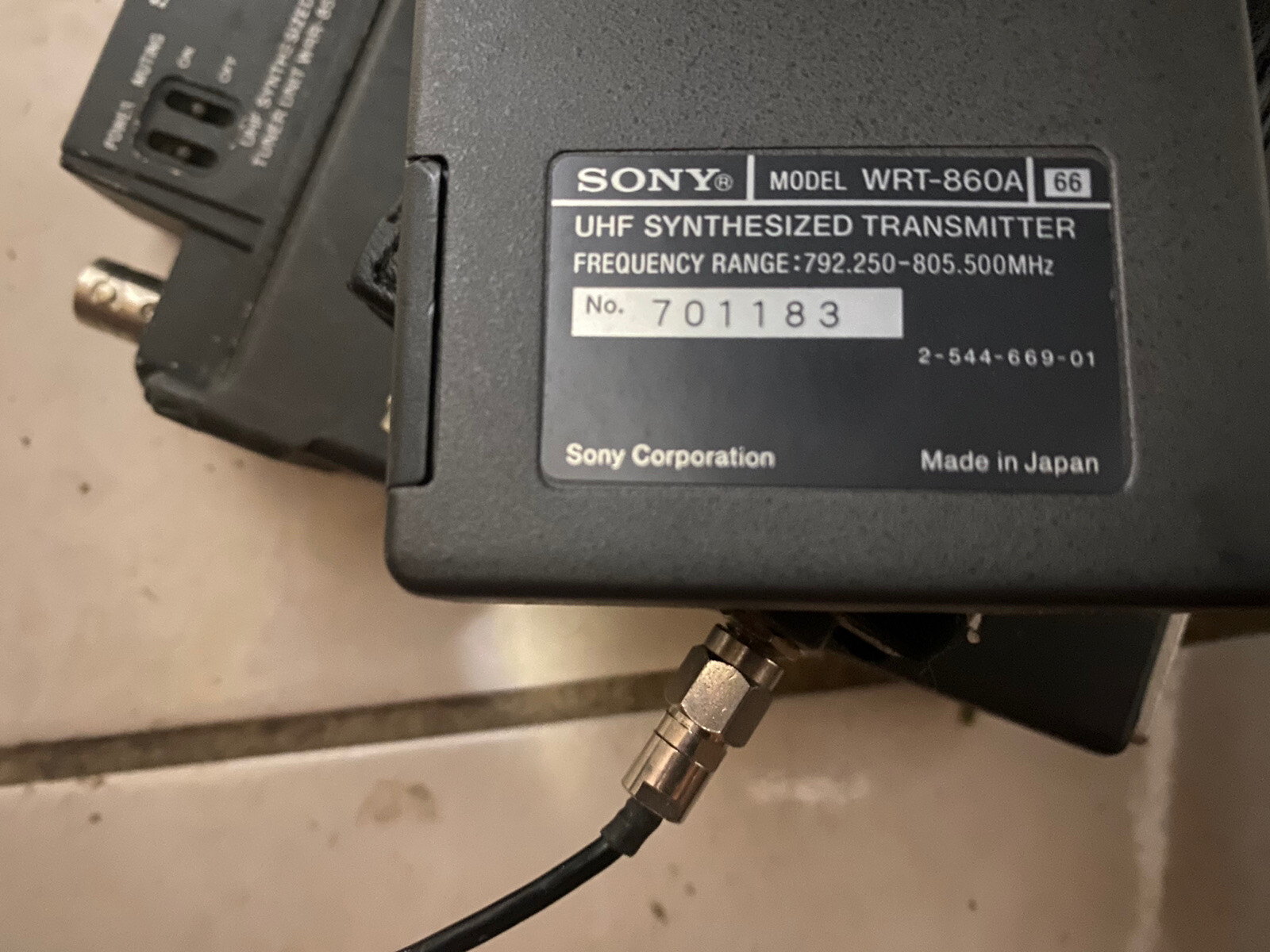 Sony UHF Synthesized WRR-855 Tuner Unit Plus WRT-860 Transmitter | eBay