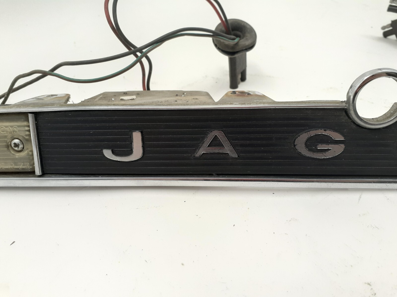 JAGUAR XJS 3.6 V12 BOOT LID REAR PLINTH SECTION FITTING BACK BODY PANEL ...