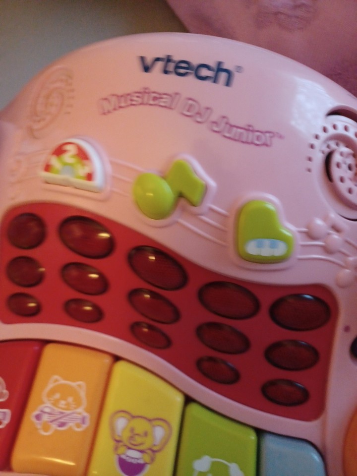 VTech Musical DJ Junior Children's Toy Piano Keyboard with Microphone ...