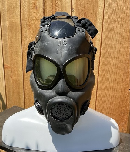 Vintage US Military M17A1 Gas Mask W/ M7 W/Bag Medium -Vietnam Era | eBay