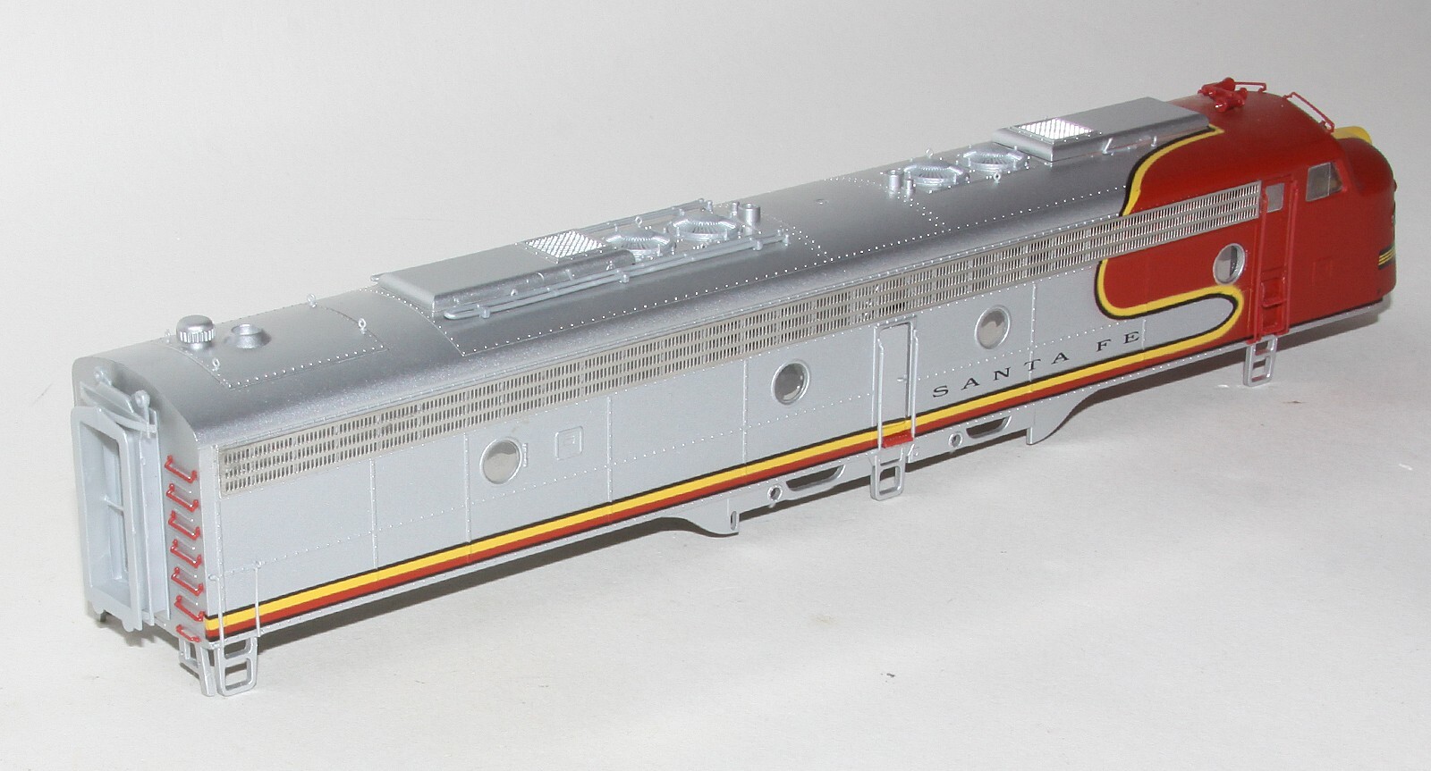 Life Like Proto 2000 E8/E9 Body Shell Santa Fe ATSF 87