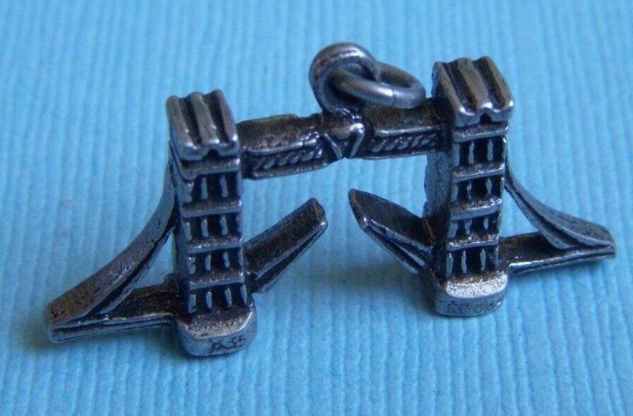 Vintage large Tower Bridge London England silver charm - Gem
