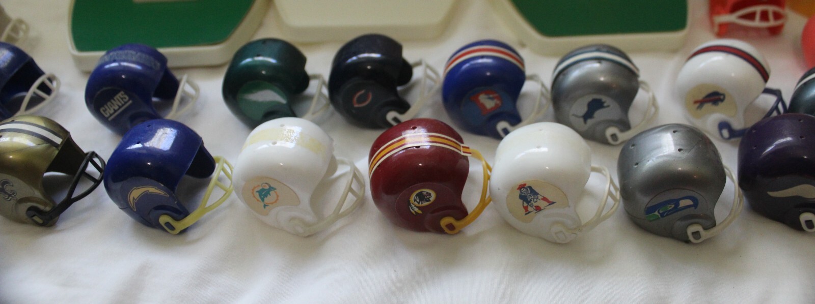 VINTAGE NFL 1970'S O.P.I. LOT (28) MINI FOOTBALL HELMETS 3 STANDS 2 ...