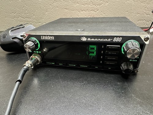 Uniden Bearcat 880 40 Channel CB Radio with Mic - No Sound As Is! Read ...