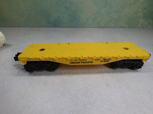 USED Lionel O Flat Car Union Pacific UP #9020 w/ Mobilgas Tank Load ...