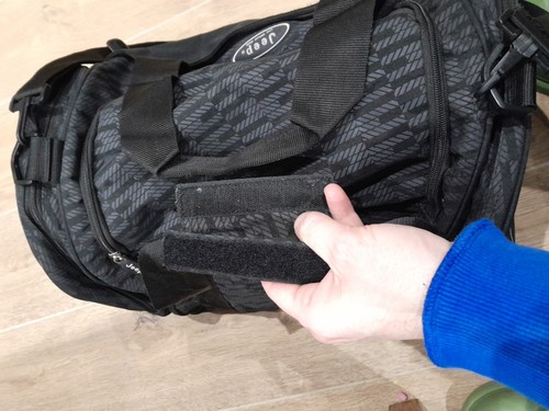 JEEP TRAVEL DUFFLE BAG BLACK SHOULDER STRAP BLACK LOGO 46 X 30 X 30cm ...