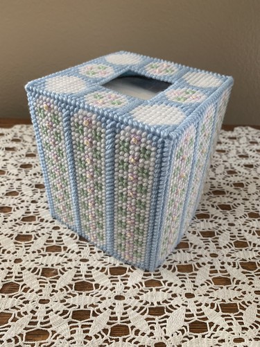 Handmade Needlepoint Plastic Canvas Tissue Box Cover - Posie Trellis | eBay