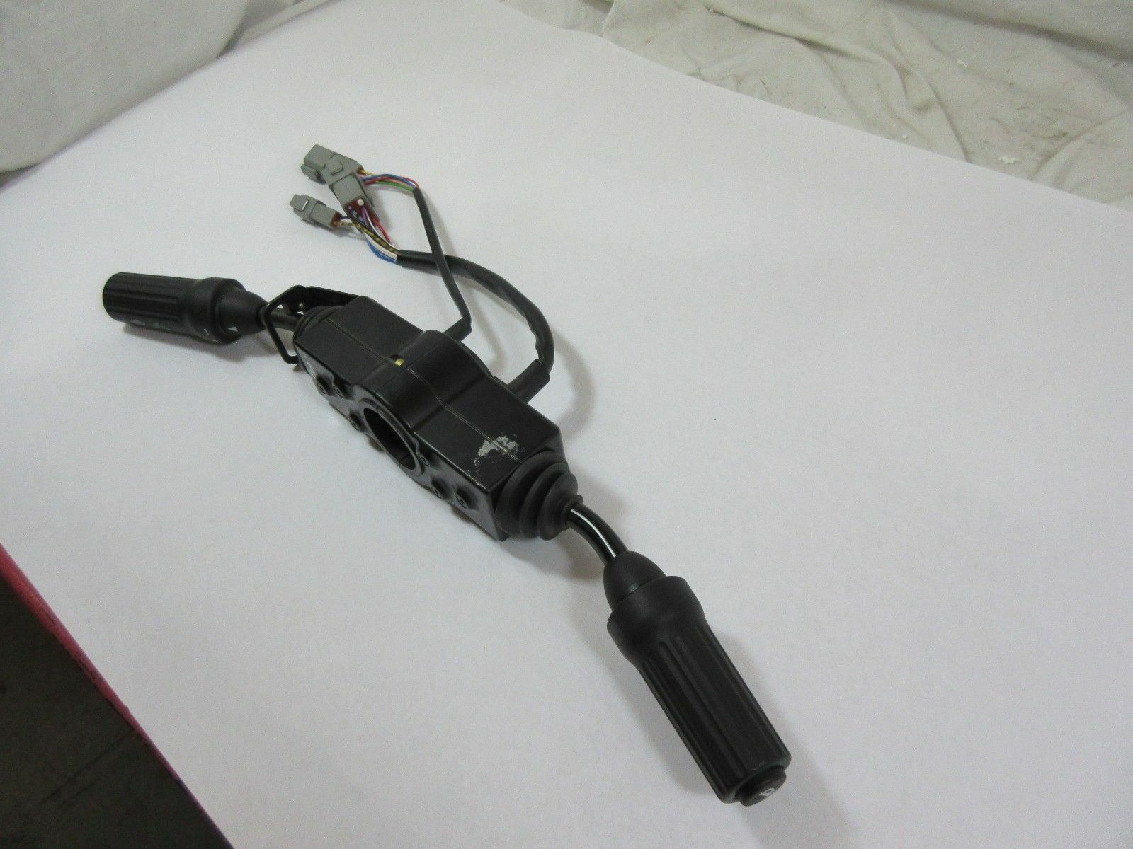 DOOSAN BOBCAT MANUAL CONTROL LEVER CONTROL HANDLE R102BDA2 ...